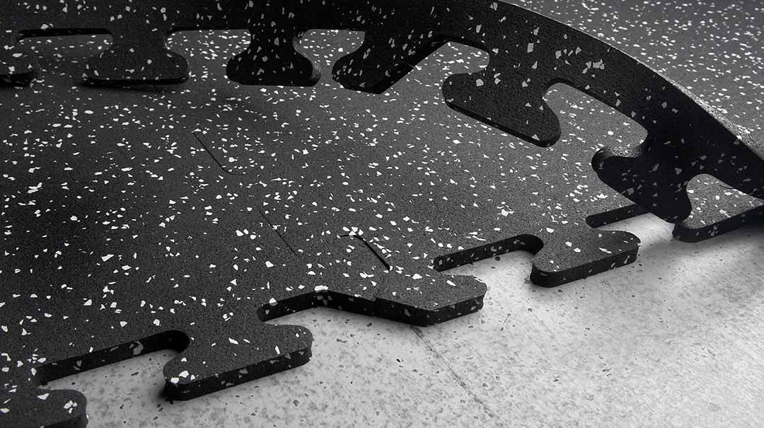 What to Look for When Buying Interlocking Rubber Flooring Tiles